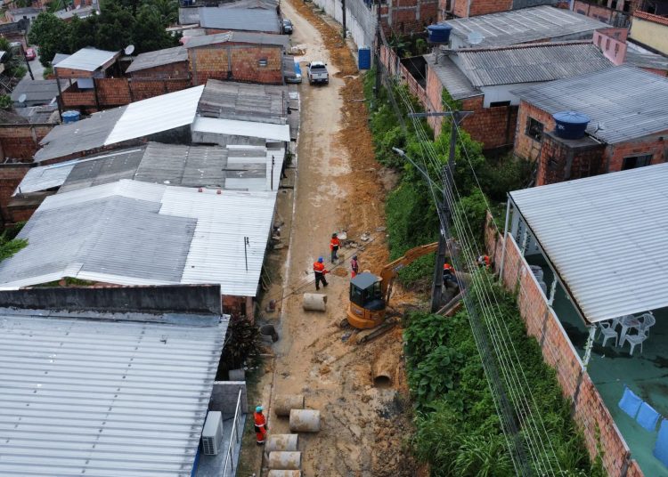 Informe Manaus Prefeitura De Manaus Implanta Drenagem Com 300 Metros